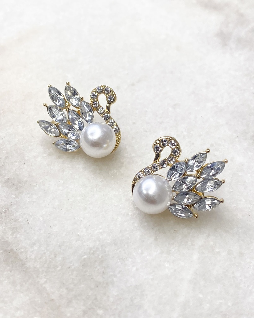 Pepper Swan Shaped Stud Earring | Jeevee