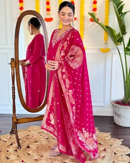 Rang Viscose Floral Embroidered Kurta Set - Pink (s) | Jeevee